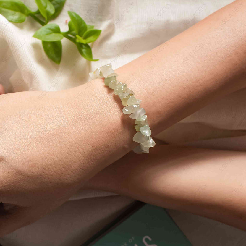 Green Aventurine Meaning, Benefits, and Properties - Solacely